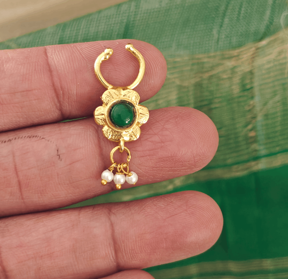 Flower septum ring (Green kemp) - Harshianbu Jewellery